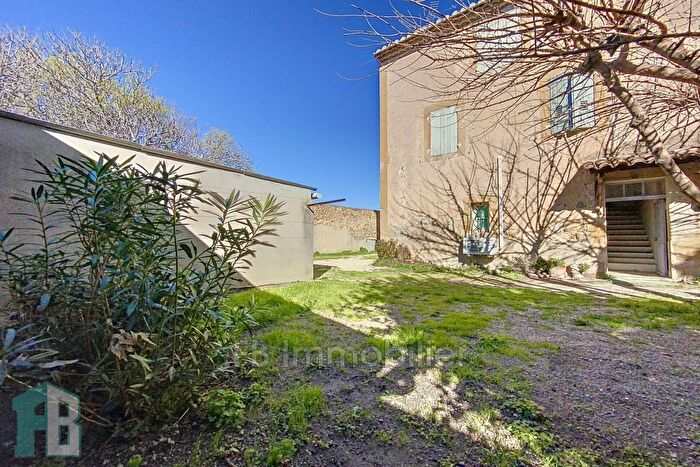 Maison 4 pièces à louer à Nord et Ouest, Eyguières