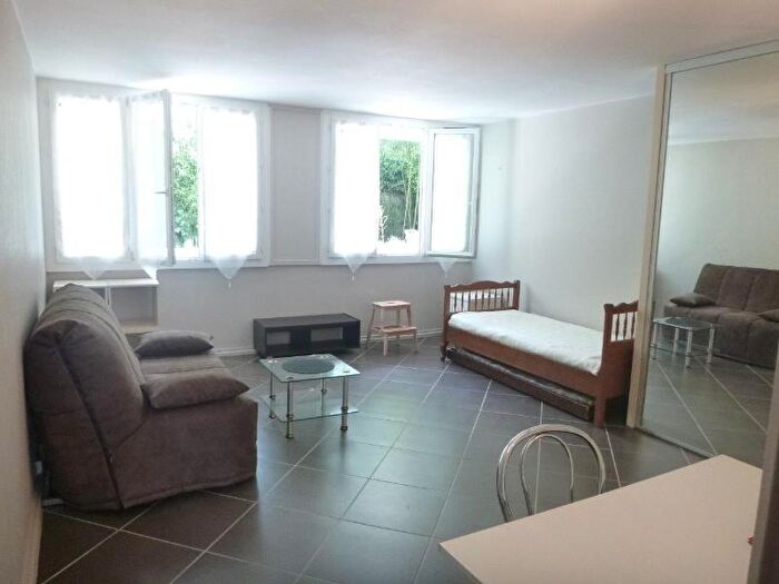 Appartement à louer - Lyon e , Bachut, Transvaal - 1 pièce