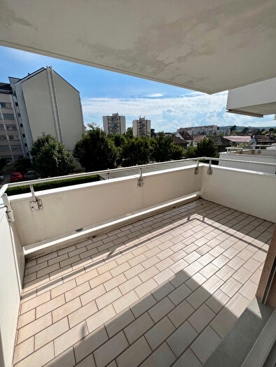 Appartement à louer - Dijon, Eiffel - 5 pièces - 3 chambres