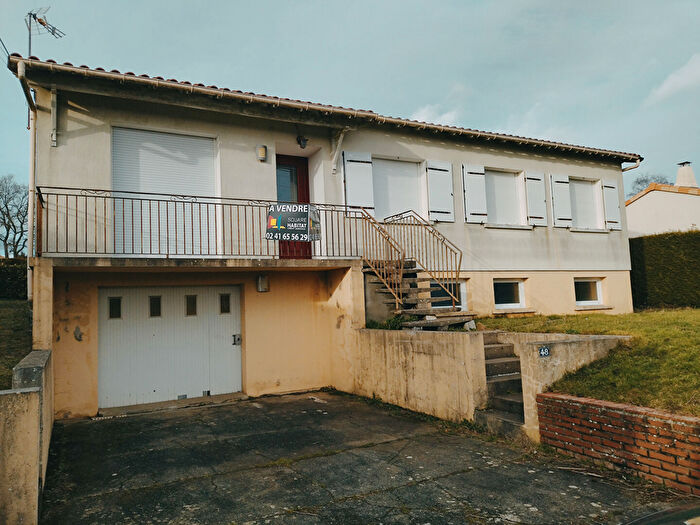 Maison à vendre - Saint-Georges-des-Gardes - 6 pièces - 4 chambres