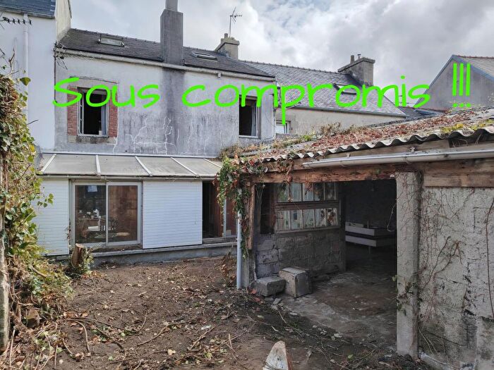 Maison à vendre - Lesneven - 5 pièces - 3 chambres