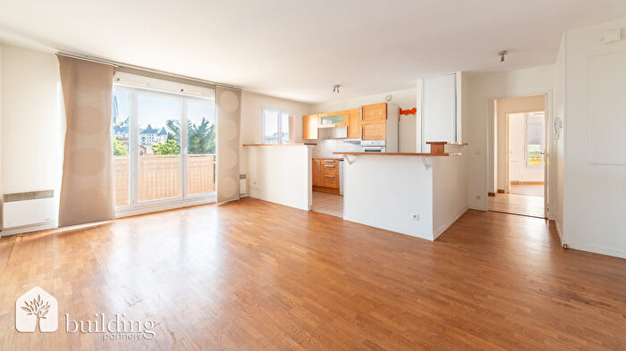 Appartement 3 pièces à vendre à Suresnes, Liberté