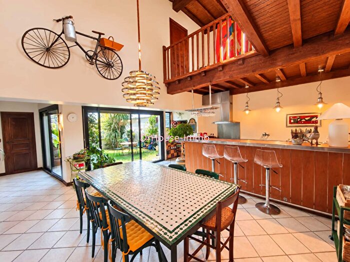 Oloron-Sainte-Marie : Maison 6 pièces à vendre