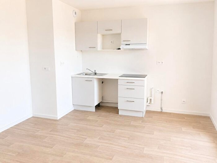 Appartement 2 pièces à louer - L'Isle-d'Abeau, Fauvettes