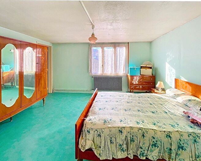 Maison à vendre - Volvic - 7 pièces - 4 chambres