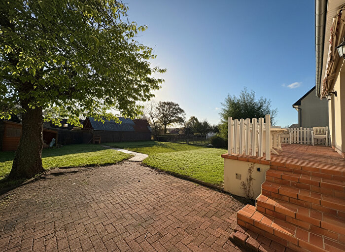 Maison à vendre - Parigné-sur-Braye - 7 pièces - 5 chambres