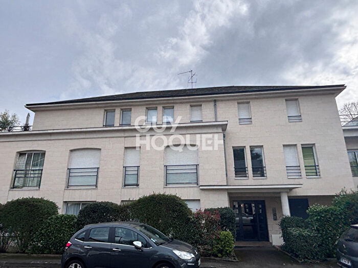 Appartement à vendre - Saint-Cyr-sur-Loire, République, Fosses Boissées, Hôtel de ville - 2 pièces - 1 chambre