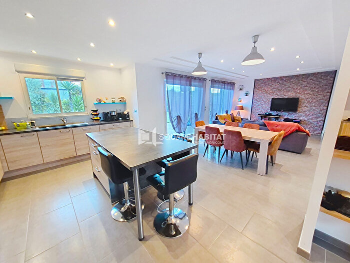 Maison à vendre - Saint-Méloir-des-Ondes - 6 pièces - 5 chambres