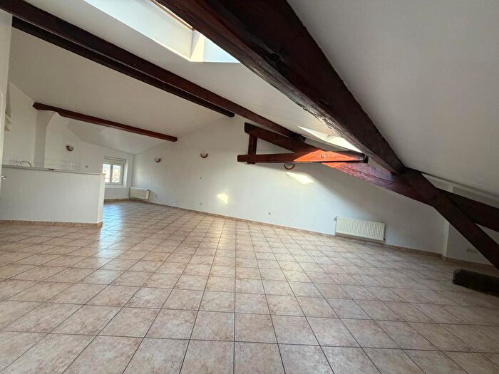 Appartement à louer - Villeurbanne, Zola, Pressence - 3 pièces - 2 chambres