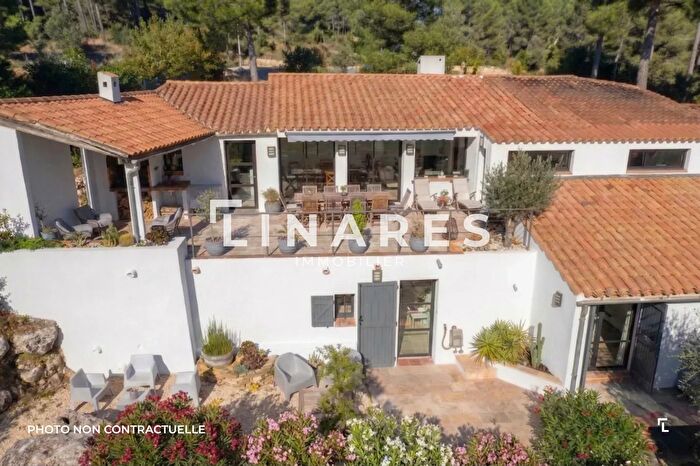 Maison à vendre - La Cadière-dAzur - 5 pièces - 4 chambres