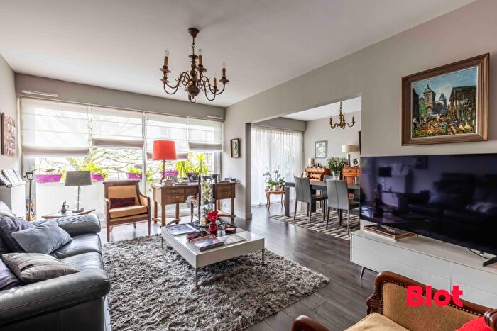 Appartement à vendre - Quartiers Sud-Est, Italie - 5 pièces - 4 chambres