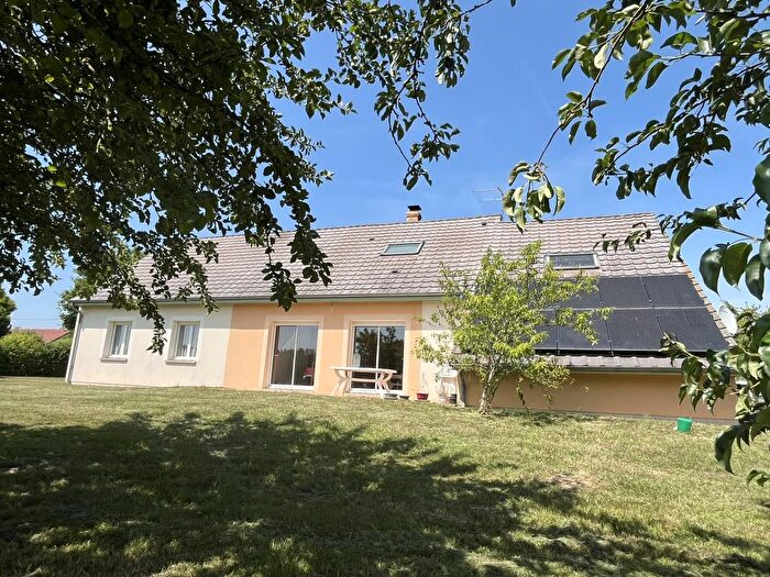 Maison à vendre - Saint-Germain-du-Puy - 6 pièces - 4 chambres