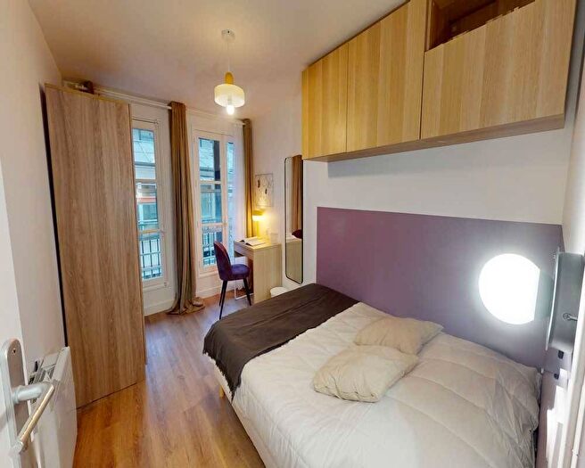 Appartement à louer - Faubourg du Temple-Hôpital Saint Louis, Paris ème arrondissement - 7 pièces - 7 chambres