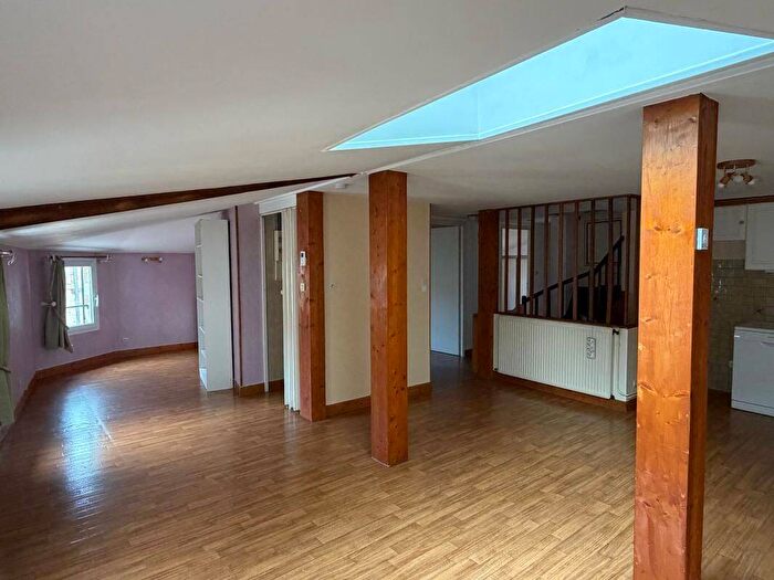 Centre Ville, Bar-le-Duc : Appartement 3 pièces à louer