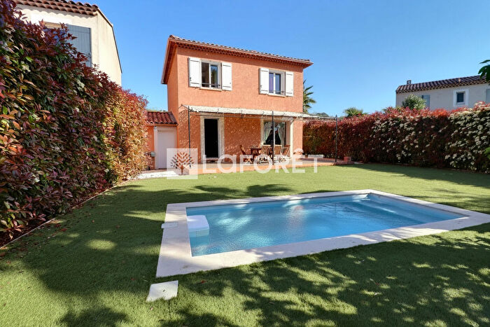 Puget-Ville : Maison 4 pièces à vendre