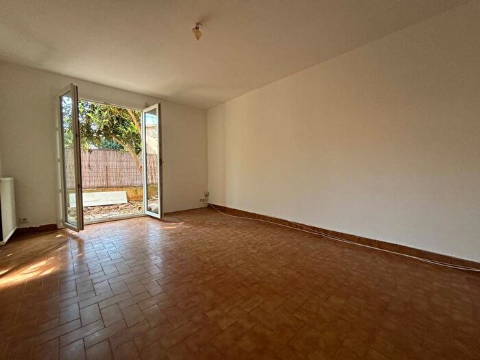 Maison à louer - Abbaye-La Motte, Villeneuve-lès-Avignon - 5 pièces - 4 chambres