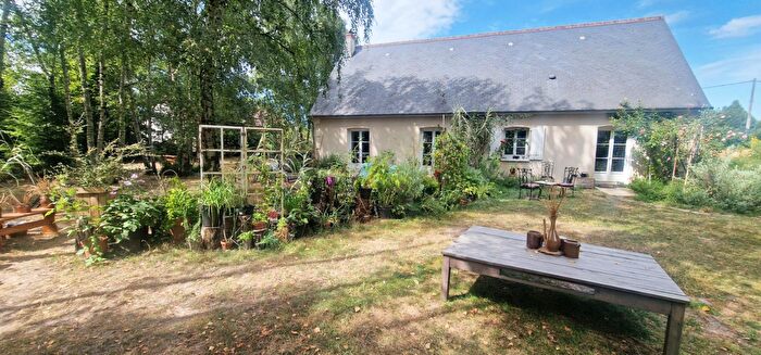 Saint-Georges-sur-Cher : Maison 8 pièces à vendre