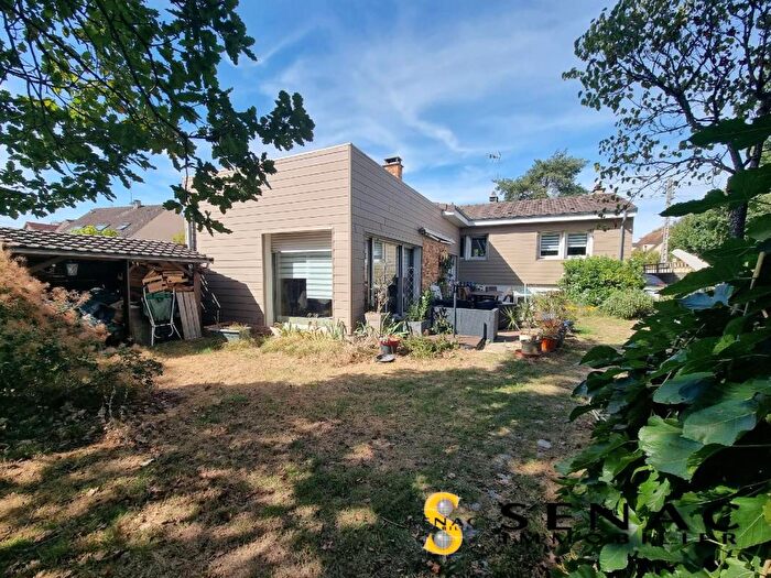 Beauchamp : Maison 6 pièces à vendre