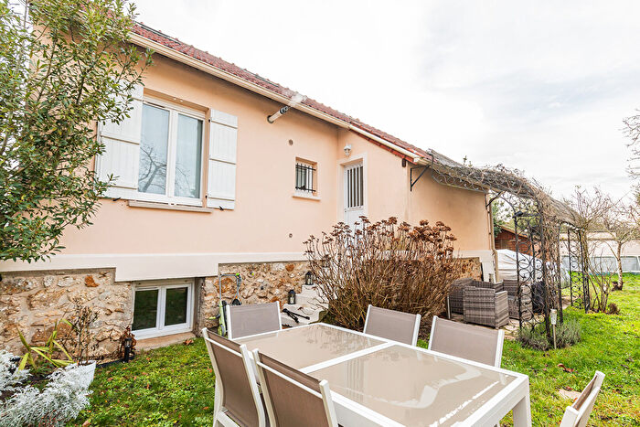 Maison à vendre - Montgeron, Saint-Hubert, Plateau, Chalandray - 4 pièces - 2 chambres