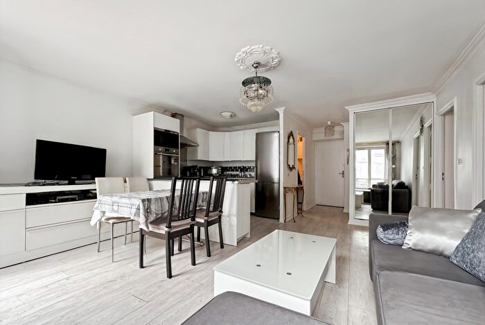 Paris 11ème, Léon-Blum, Folie-Regnault : Appartement 3 pièces à vendre