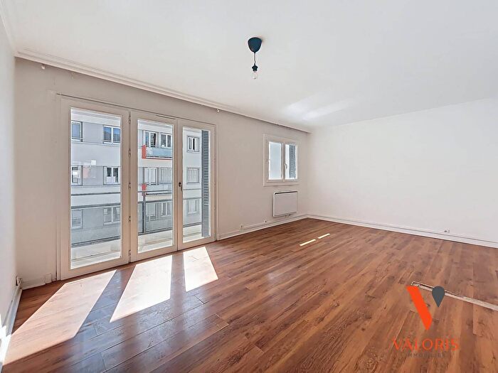 Appartement à louer - Allies-Clos dOr, Grenoble - 4 pièces - 2 chambres