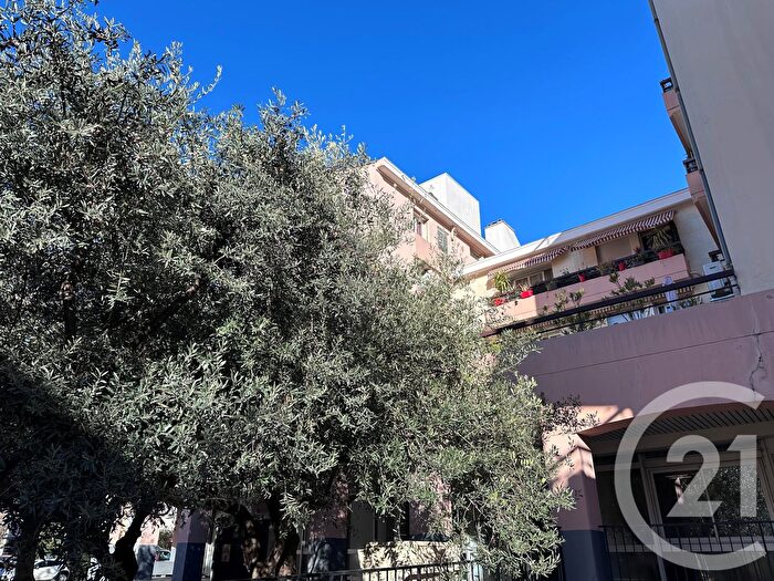 Appartement à vendre - Cavaillon, Centre-ville - 4 pièces - 3 chambres