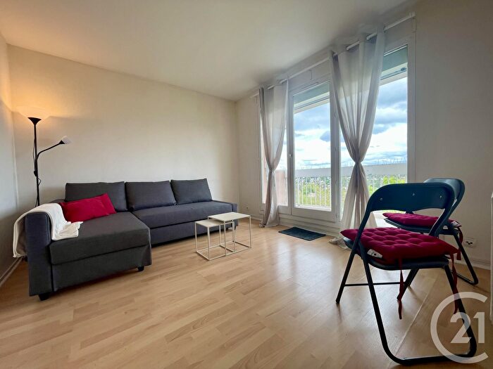 Appartement à louer - Évry, Grand Bourg - 3 pièces - 2 chambres