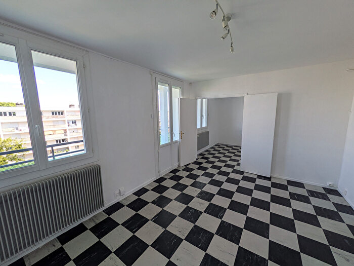 Appartement 4 pièces à vendre à Roanne, Fontquentin