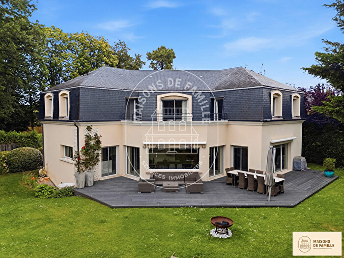 Maison 8 pièces à vendre à La Celle-Saint-Cloud, La Feuillaume