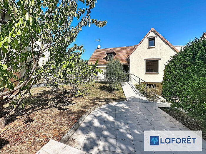 Maison 7 pièces à vendre à Le Plessis-Trévise, Marbeau, Coeuilly