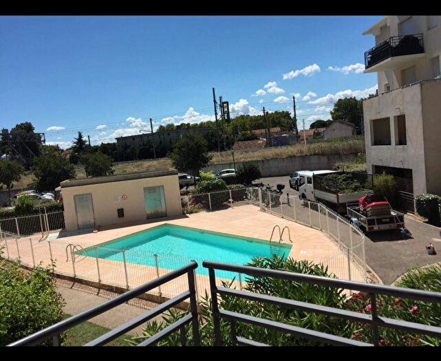 Appartement à louer - Avignon, Préfecture - 3 pièces - 2 chambres