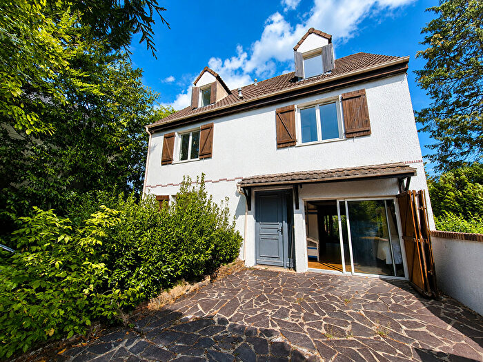 Gournay-sur-Marne : Maison 10 pièces à vendre