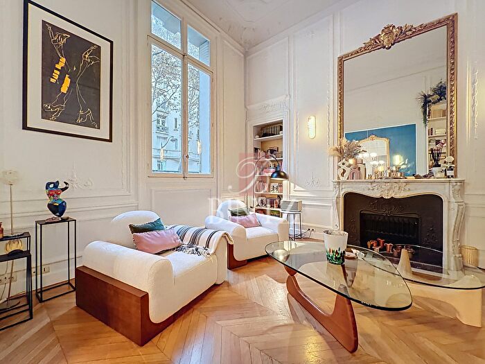 Appartement à vendre - Paris e , Champ de Mars - 4 pièces - 2 chambres