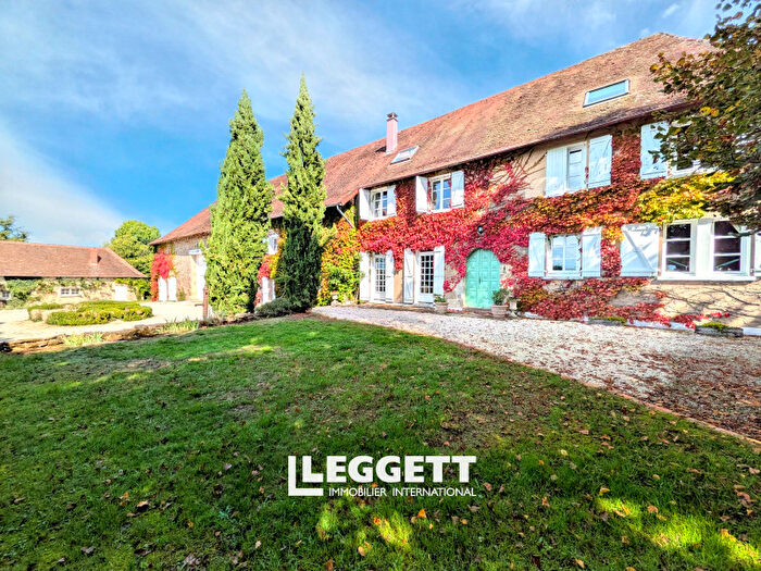 Maison à vendre - Saint-Priest-Ligoure - 11 pièces - 8 chambres