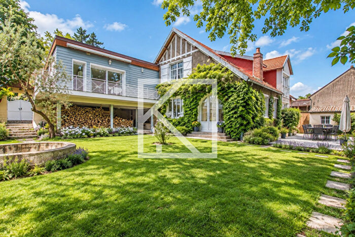 Maison 9 pièces à vendre à Briollay