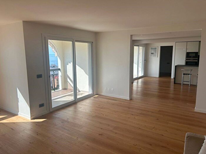 Appartement 5 pièces à louer à Tenao Inferieur, Beausoleil