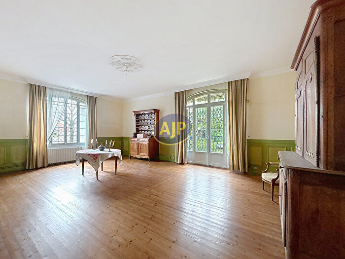 Maison à vendre - Rochefort, La Forêt Guérinau, Bois Bernard, Chargrinerie - 7 pièces - 5 chambres