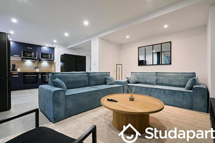 Appartement à louer - Moulins, Lille - 1 pièce - 3 chambres