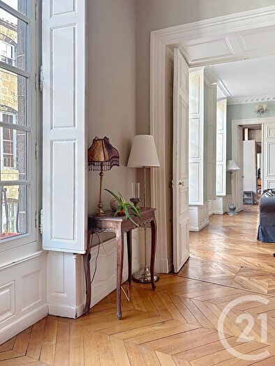 Riom, Centre-ville - Appartement 6 pièces à vendre