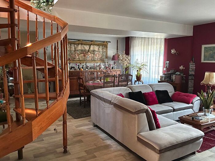 Montereau-Fault-Yonne, Ville basse : Maison 5 pièces à vendre