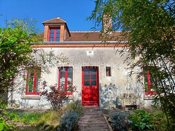 Maison à vendre - Sully-sur-Loire - 6 pièces - 4 chambres