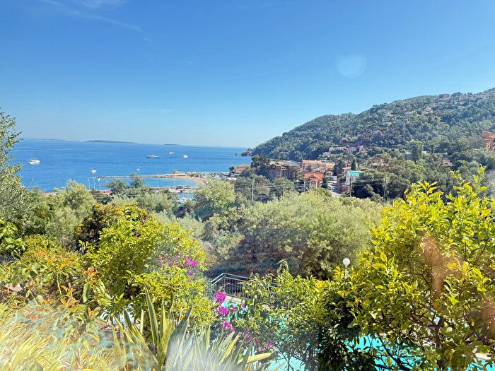 Maison à vendre - Théoule-sur-Mer - 9 pièces - 6 chambres