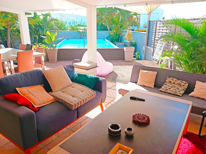 Maison à vendre - Saint-Denis, Le Butor, Champ-Fleuri, Sainte-Clotilde - 5 pièces - 3 chambres