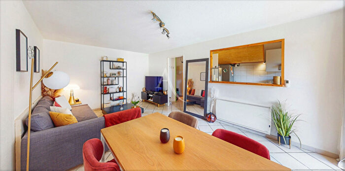 Maisons à vendre et appartements à louer - 1