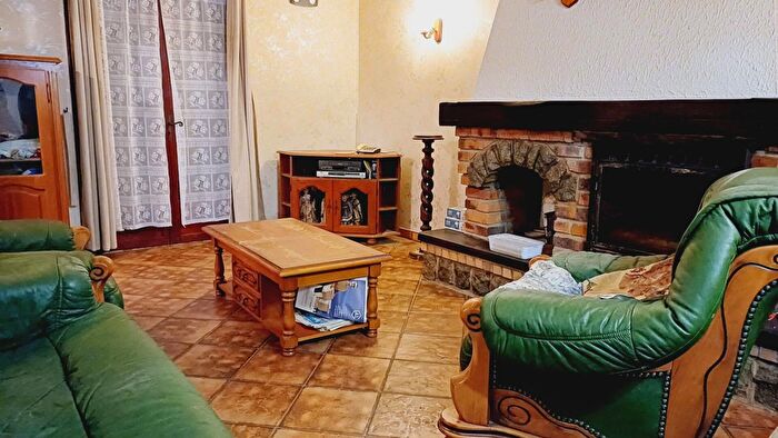 Maison à vendre - Noyon, Est - 6 pièces - 4 chambres