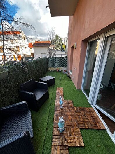 Appartement à louer - Vieux Pont, Nanterre - 3 pièces - 2 chambres