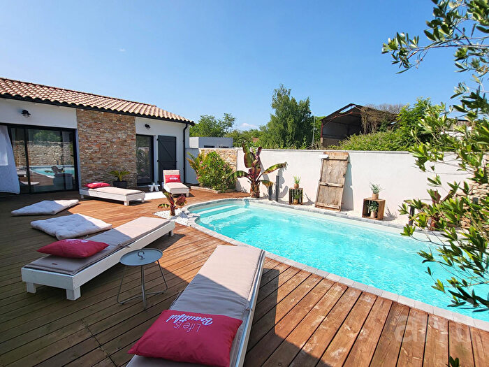 Maison à vendre - Prahecq - 8 pièces - 5 chambres