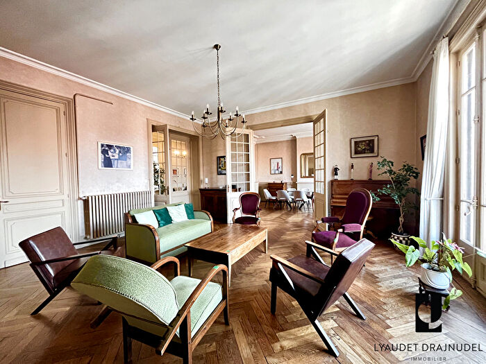 Appartement à vendre - Roanne, Centre-ville, Varenne - 5 pièces - 3 chambres