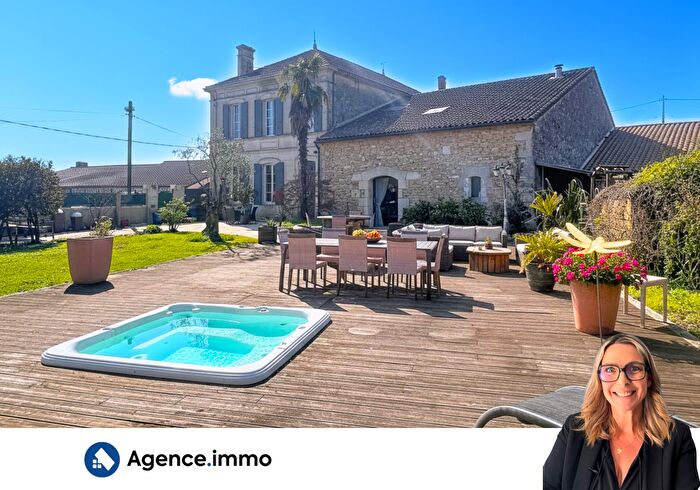 Maison à vendre - Saint-Ciers-sur-Gironde - 10 pièces - 6 chambres
