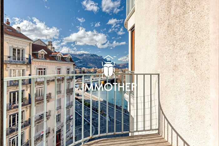 Appartement à vendre - Grenoble, Centre-ville - 2 pièces - 1 chambre